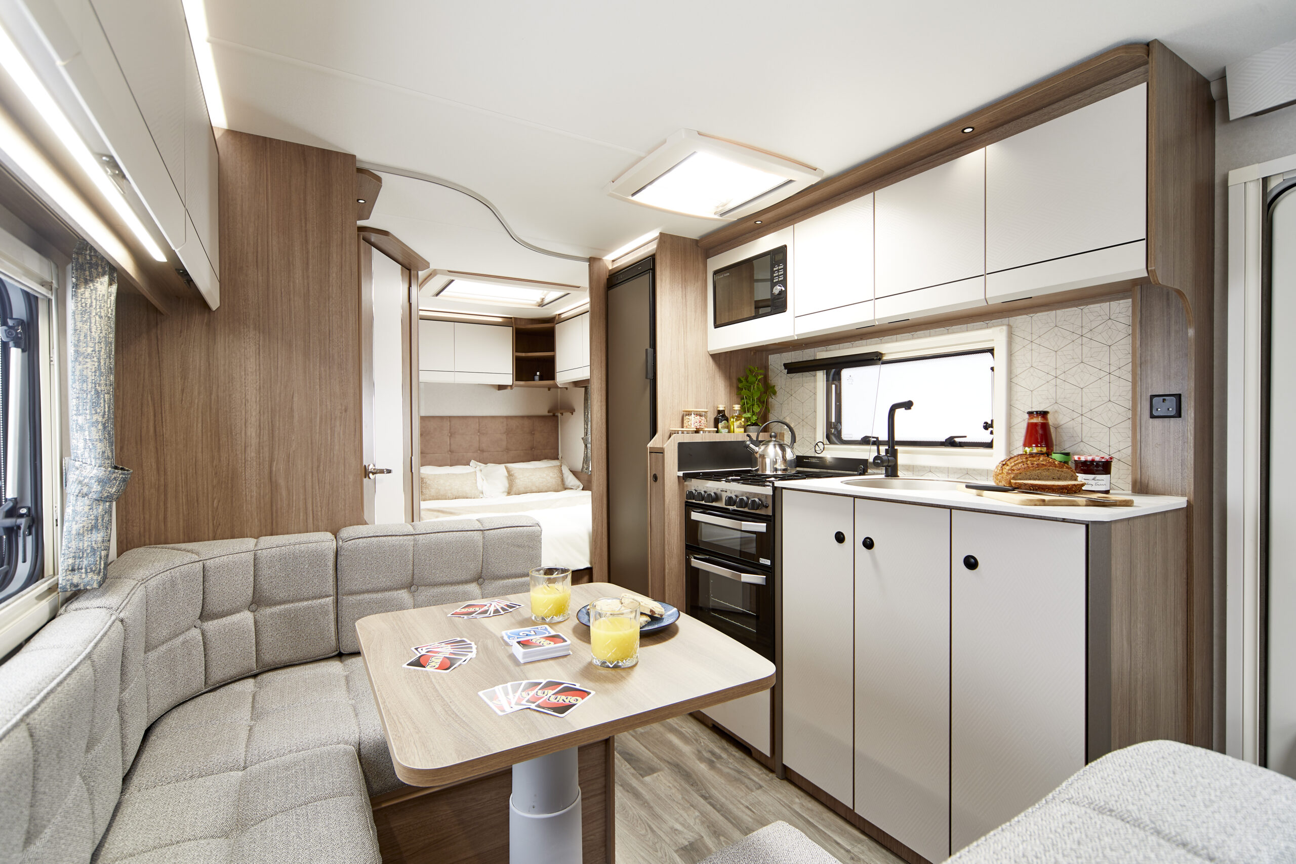 Coachman Acadia 660 Xtra– 2026 Caravan - Golden Castle