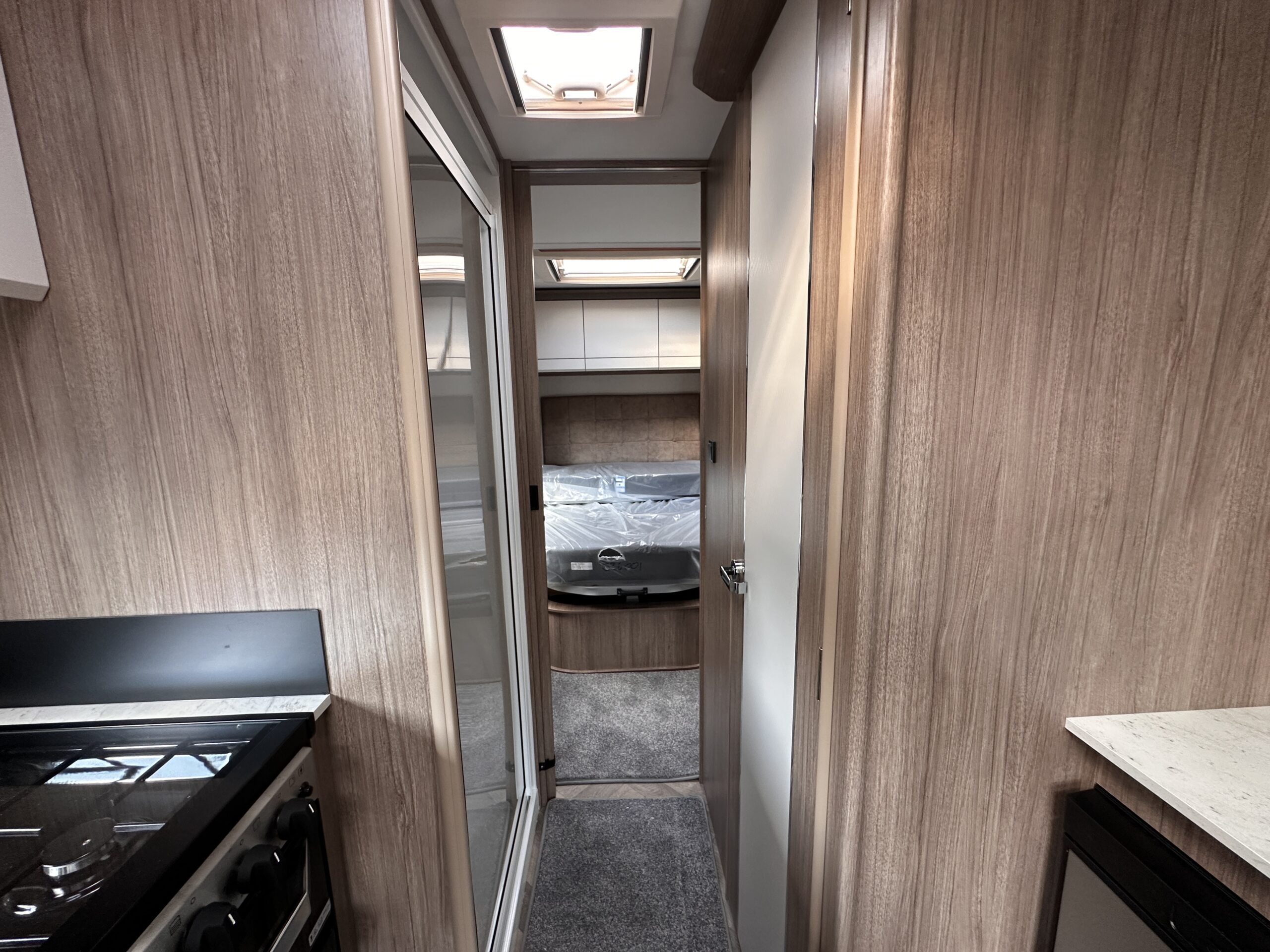 Coachman Acadia 545- 2026 Caravan - Golden Castle